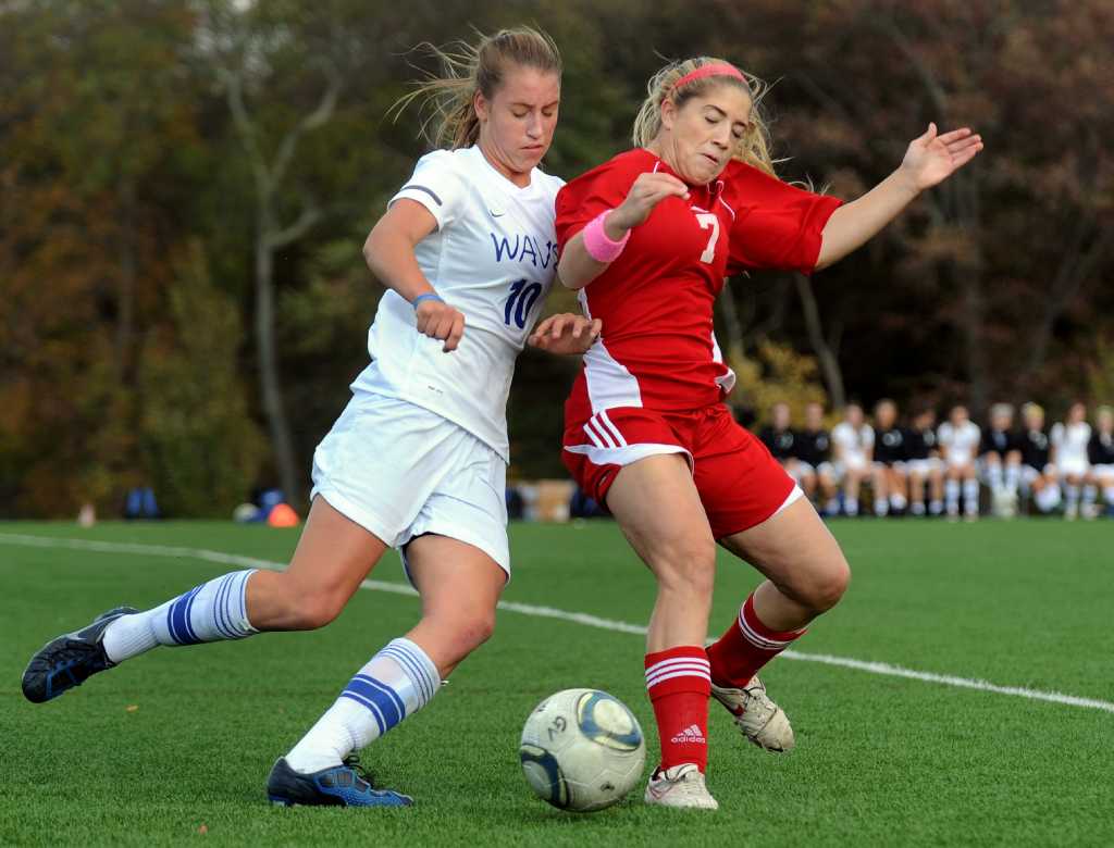 Greenwich girls soccer team remains hot, beats Darien