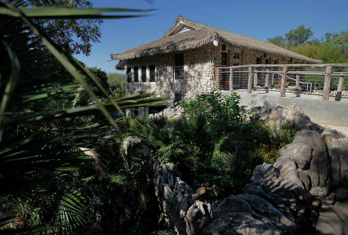 Family feels at home in Jingu House