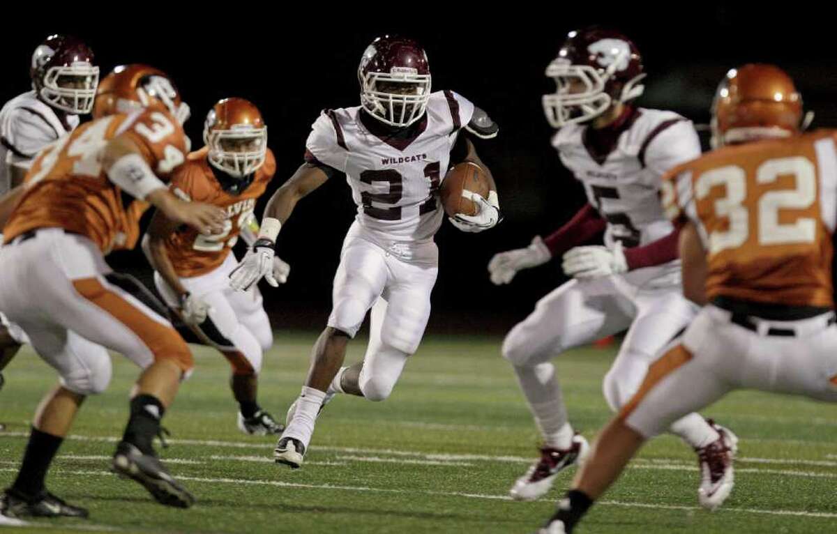 Clear Creek clinches playoff spot with win over Alvin
