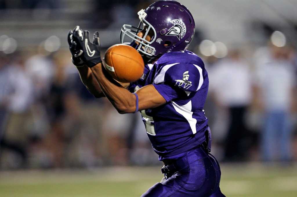 Defense leads Warren to win over O'Connor