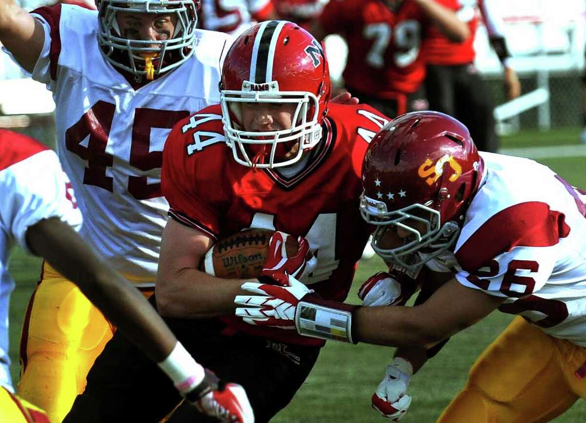 New Canaan rolls over St. Joseph, giving Marinelli 250th win at school