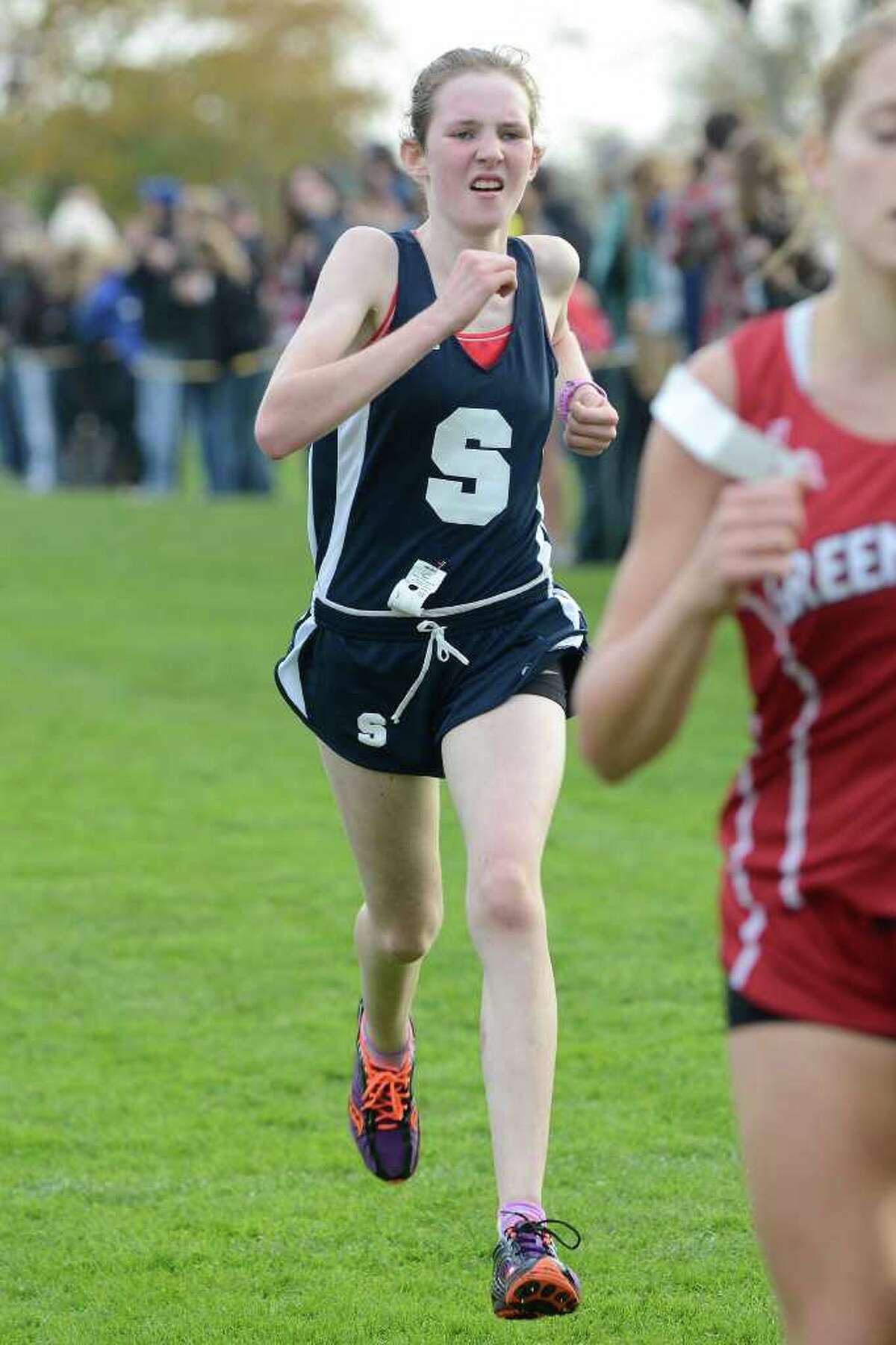 Danbury boys edge Darien for FCIAC cross country title