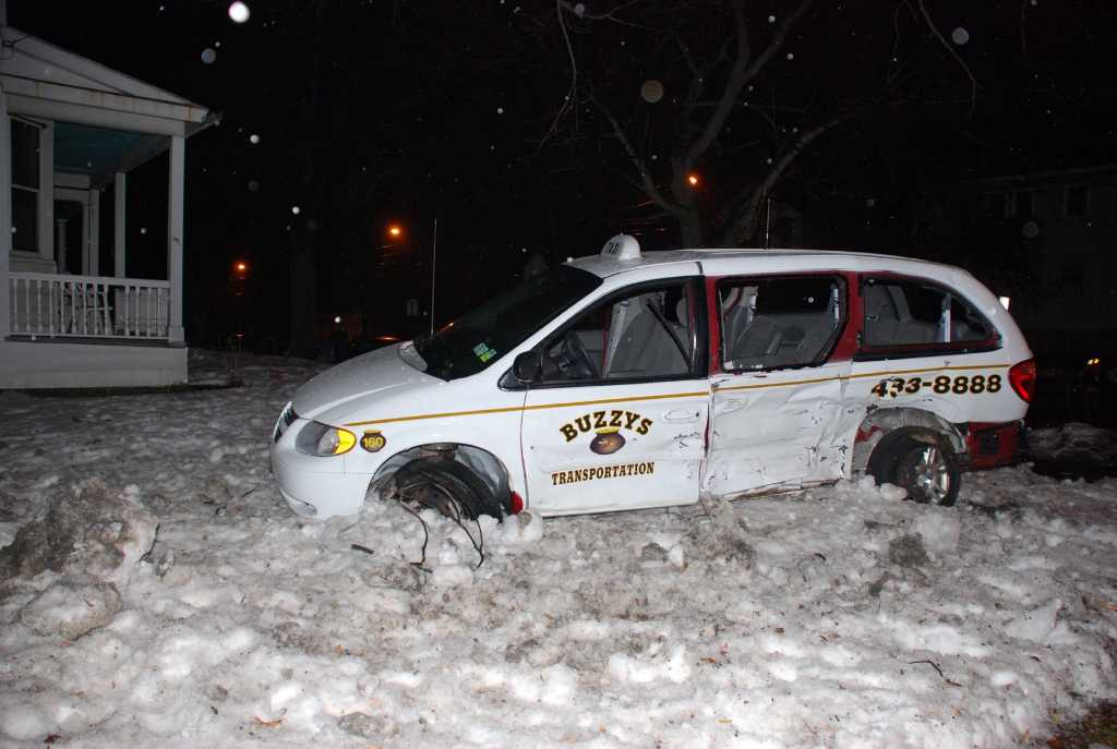 Report contradicts troopers' accounts of crash