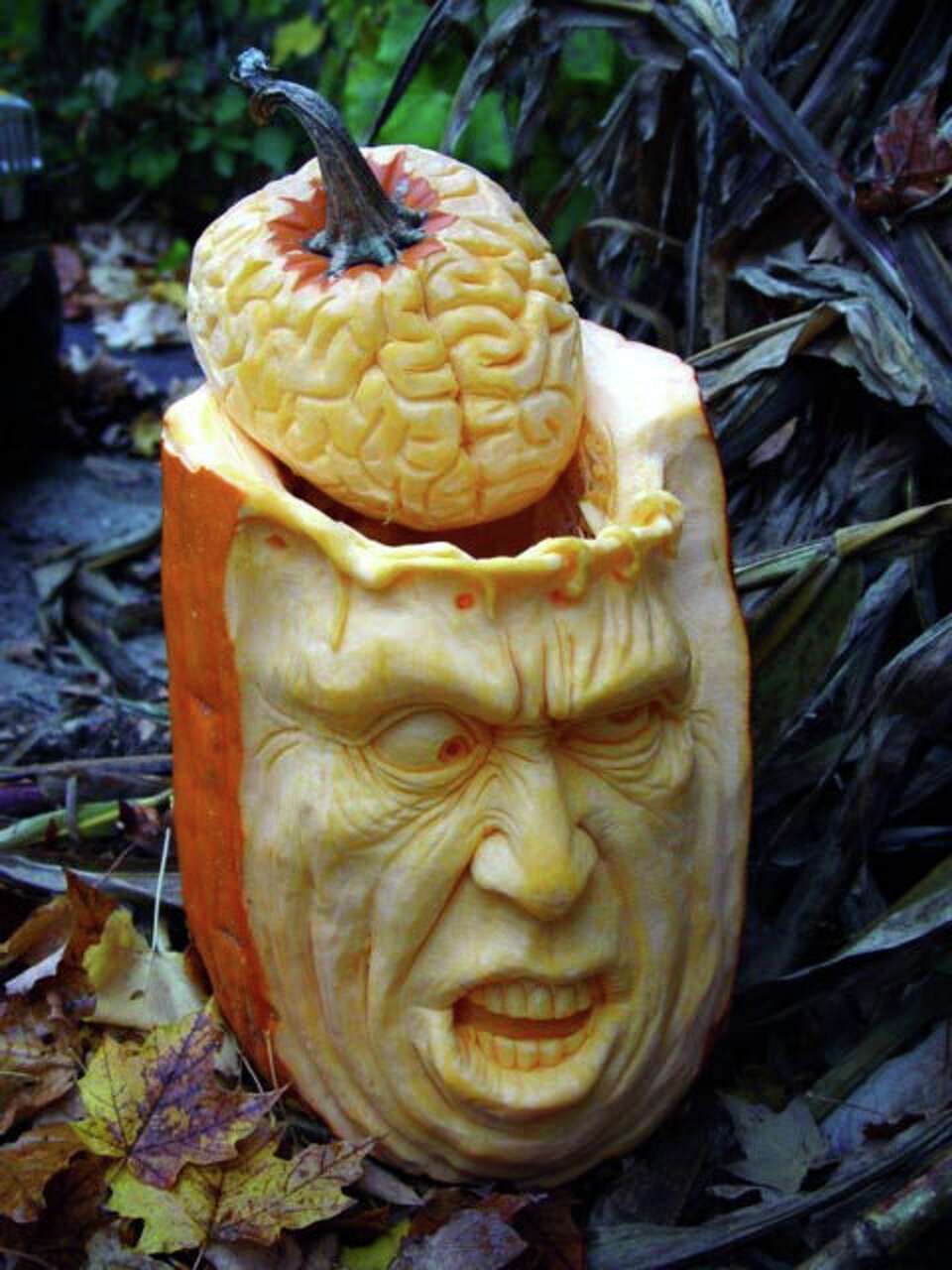Incredible (and freaky!) pumpkin carvings