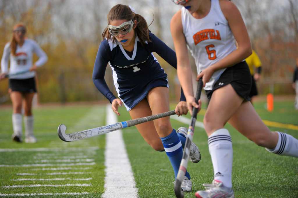 Philbin rob Staples field hockey of a win