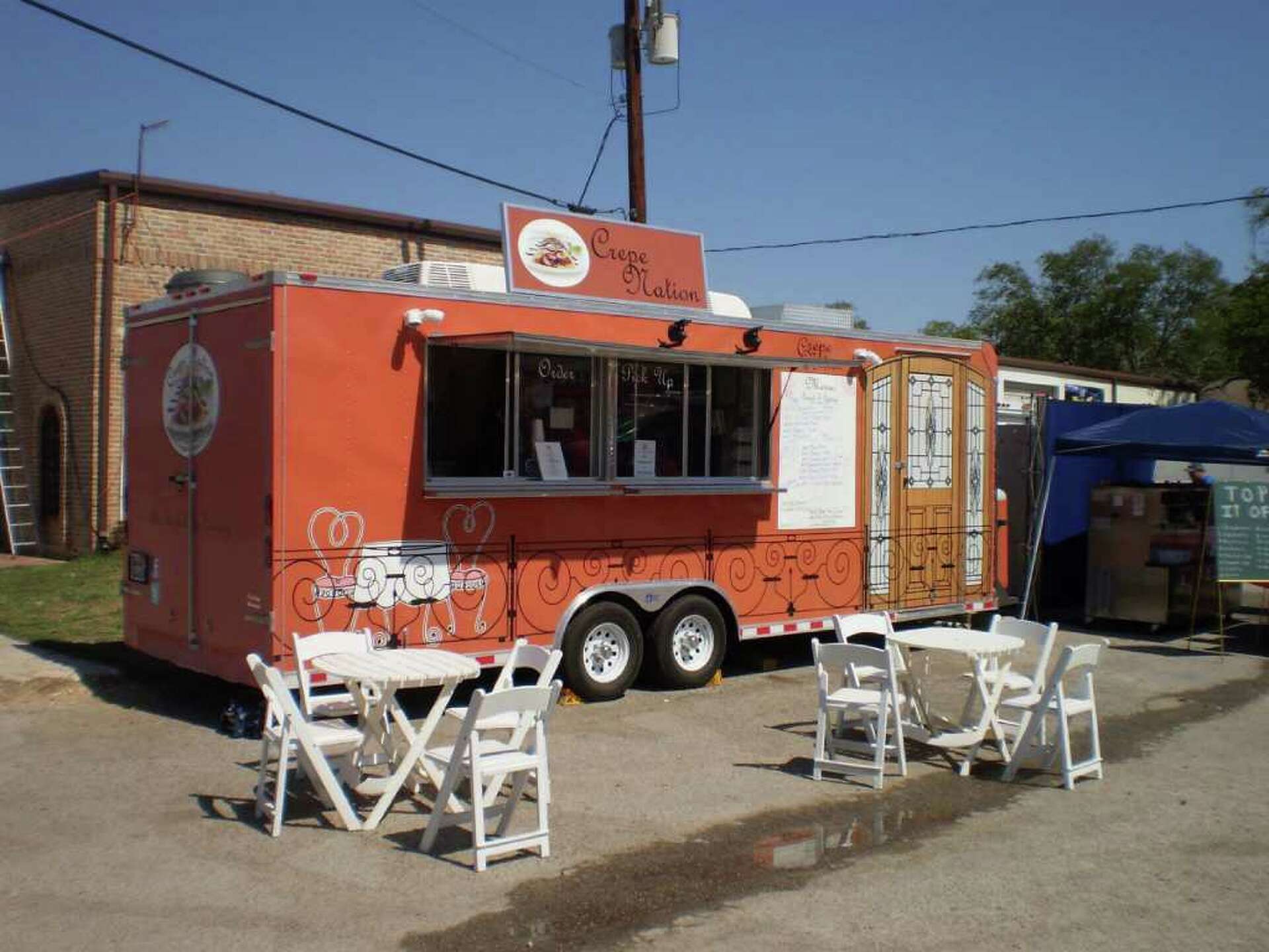 Mobile food vendors thriving