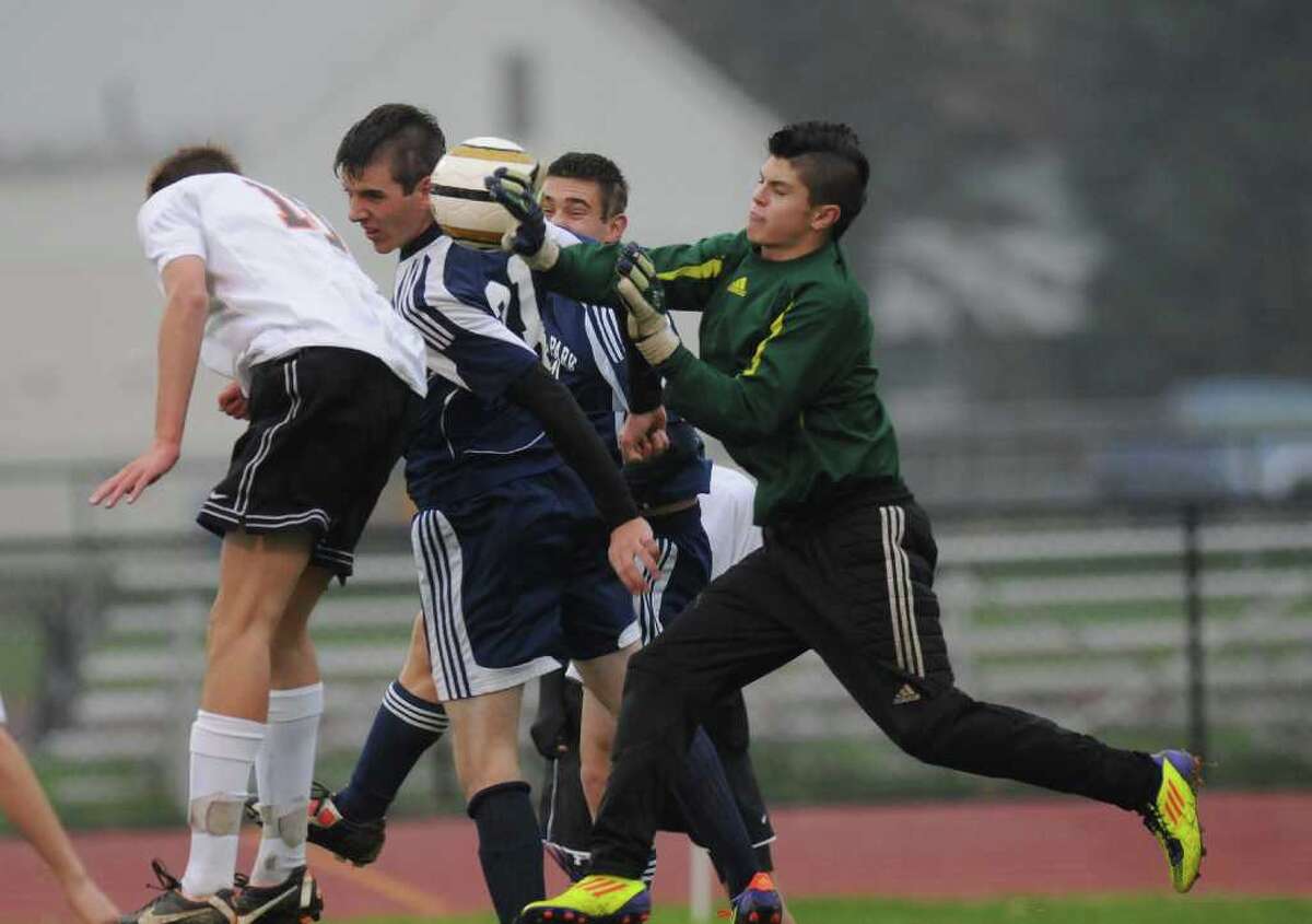 Second-half rally boosts Spartans