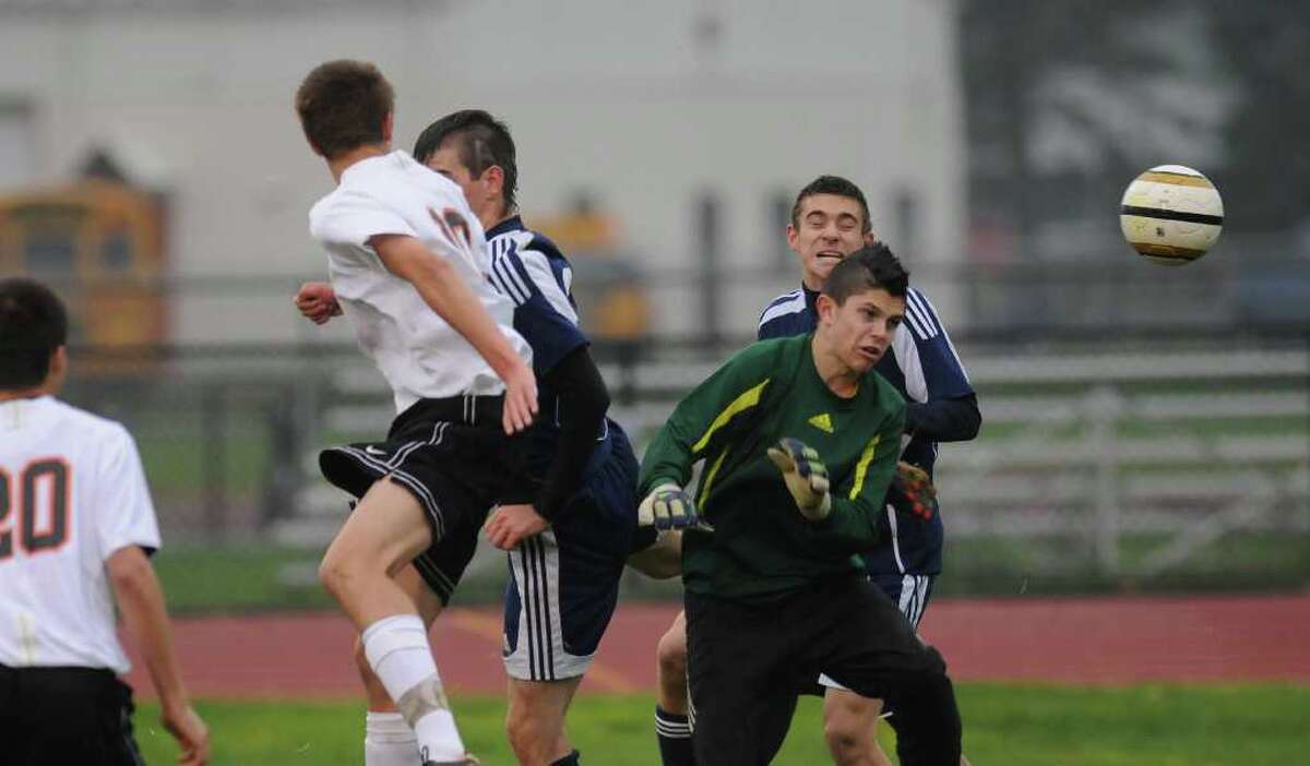 Second-half rally boosts Spartans