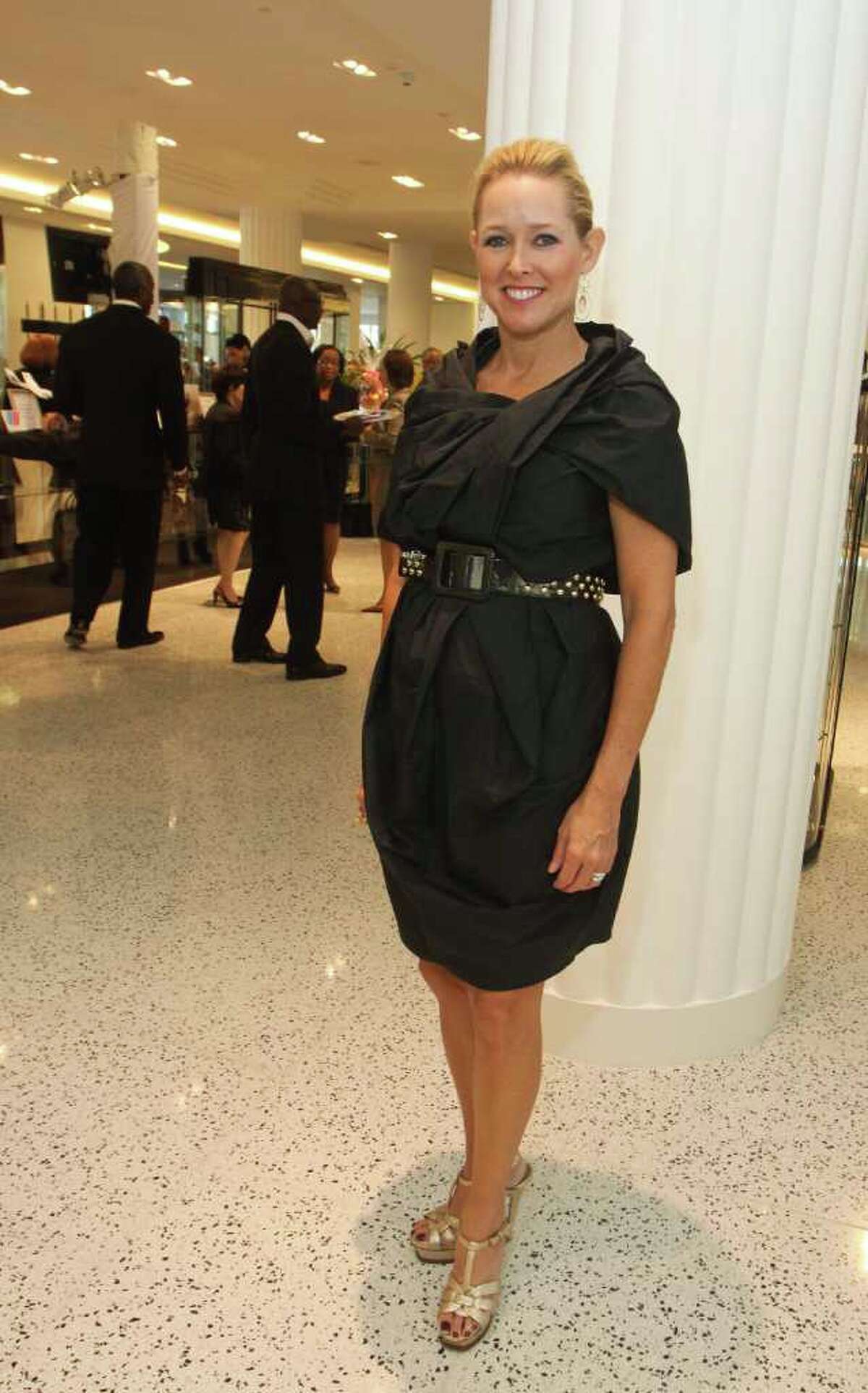 Luncheon goers raise money for kidney disease