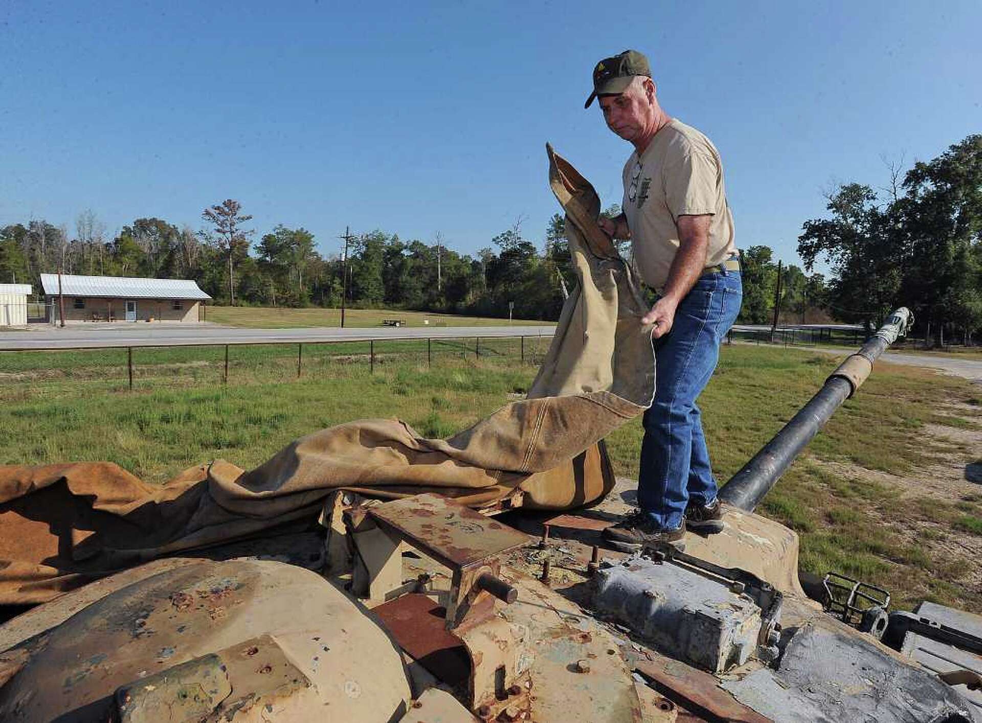 British tank guards Sour Lake
