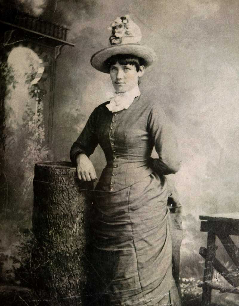Wyatt Earp's photo album found?