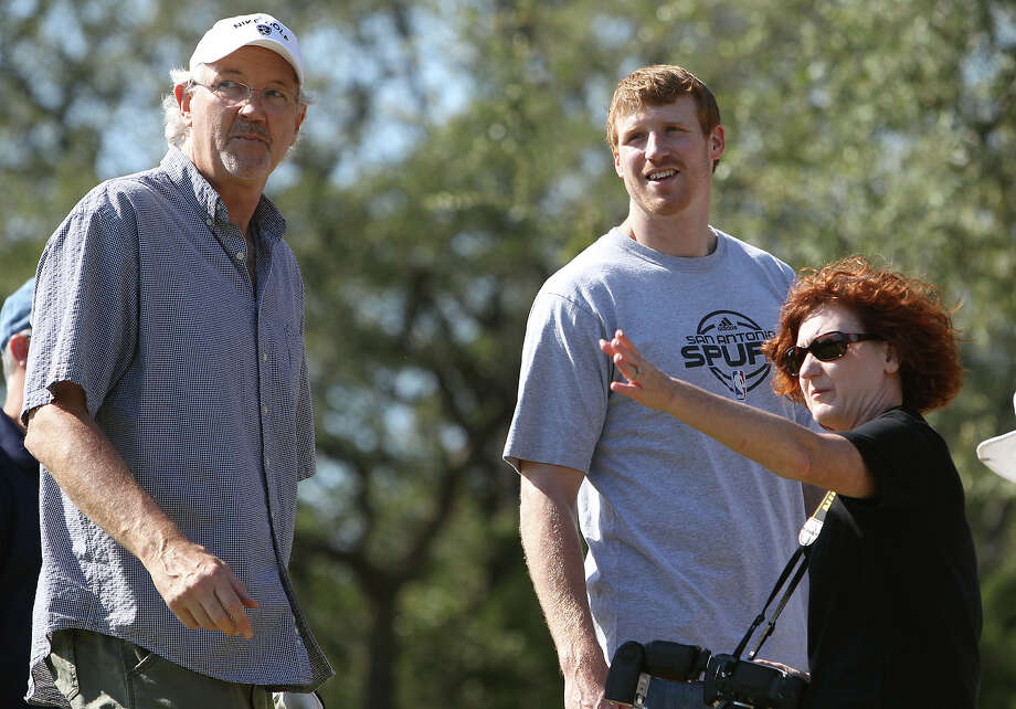 Spurs' Matt Bonner holds charity golf tournament - San Antonio Express-News