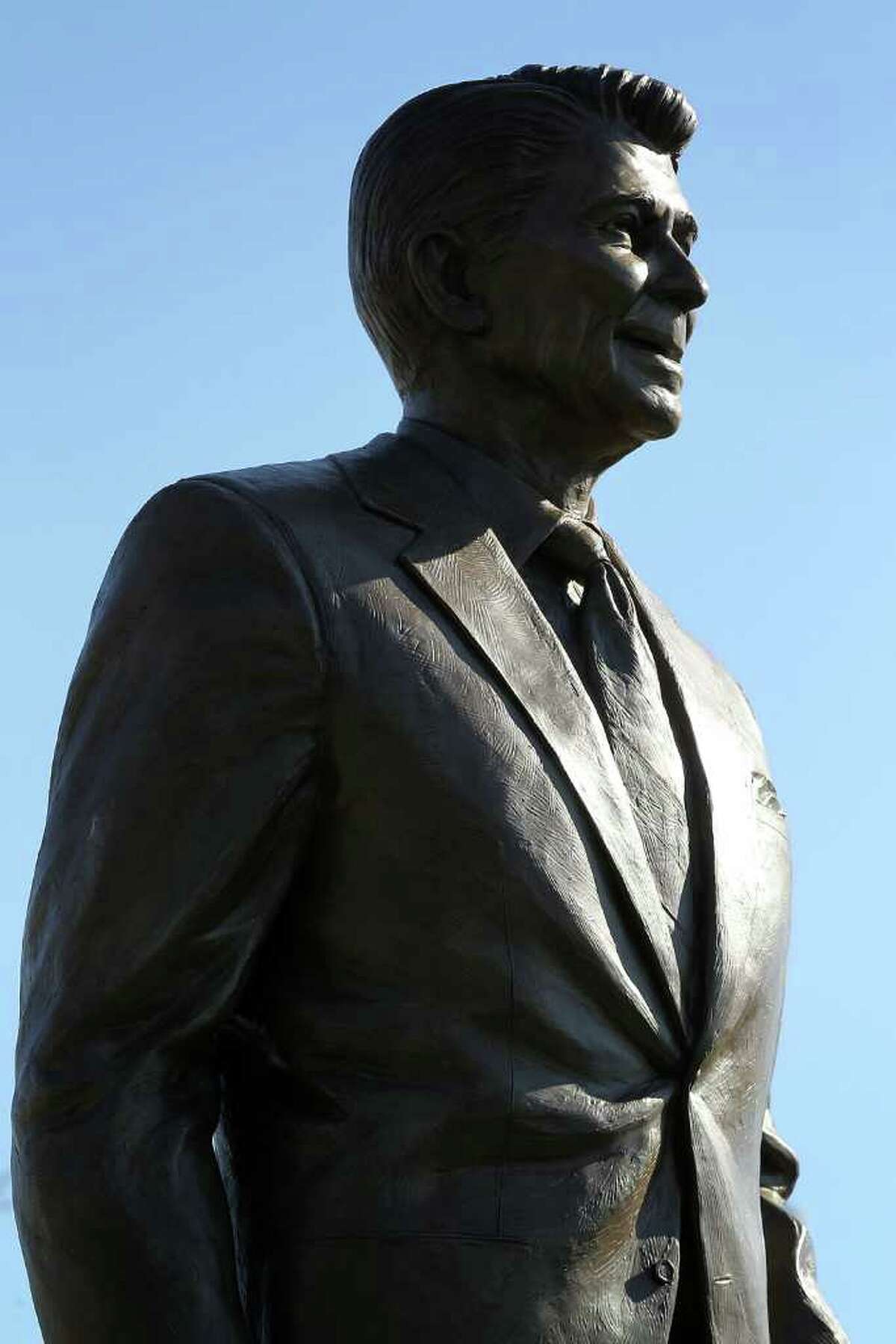 Legacies: Reagan statue unveiled