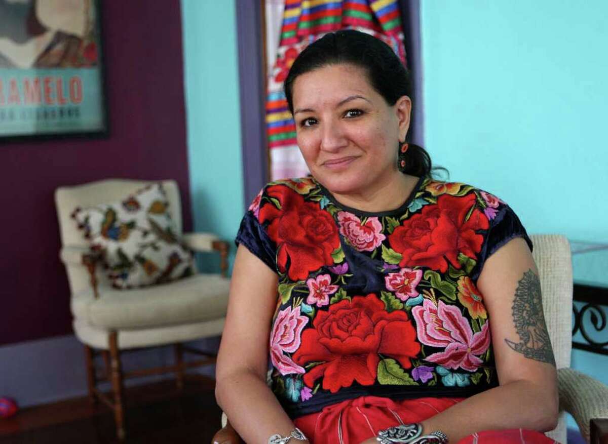 Sandra Cisneros to leave S.A.