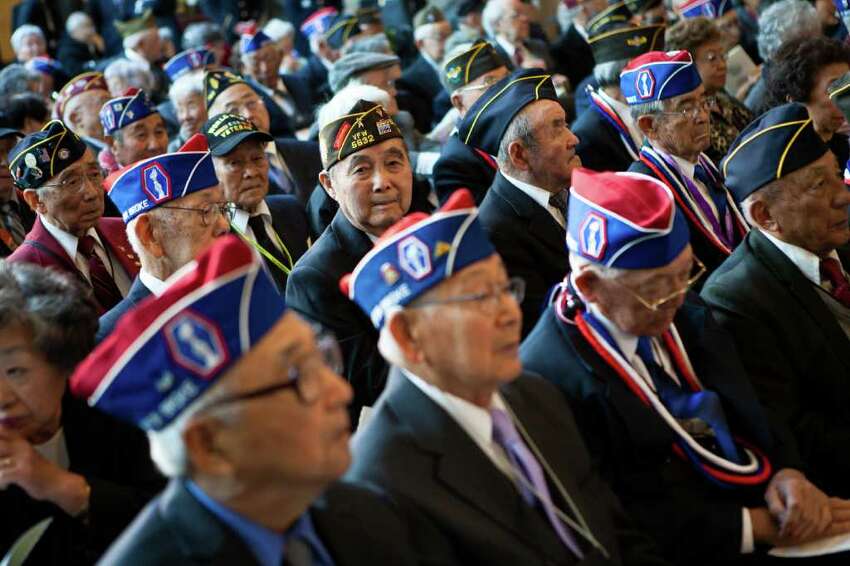 Japanese-American veterans receive Gold Medal