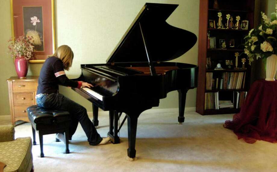 Hillary Adams helped make her video go viral - San Antonio Express-News