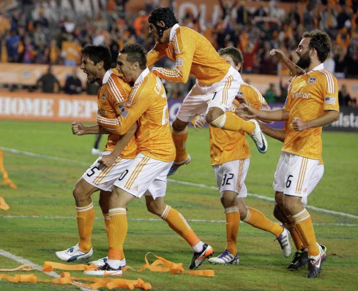 Dynamo complete deal to bring Ching back to Houston