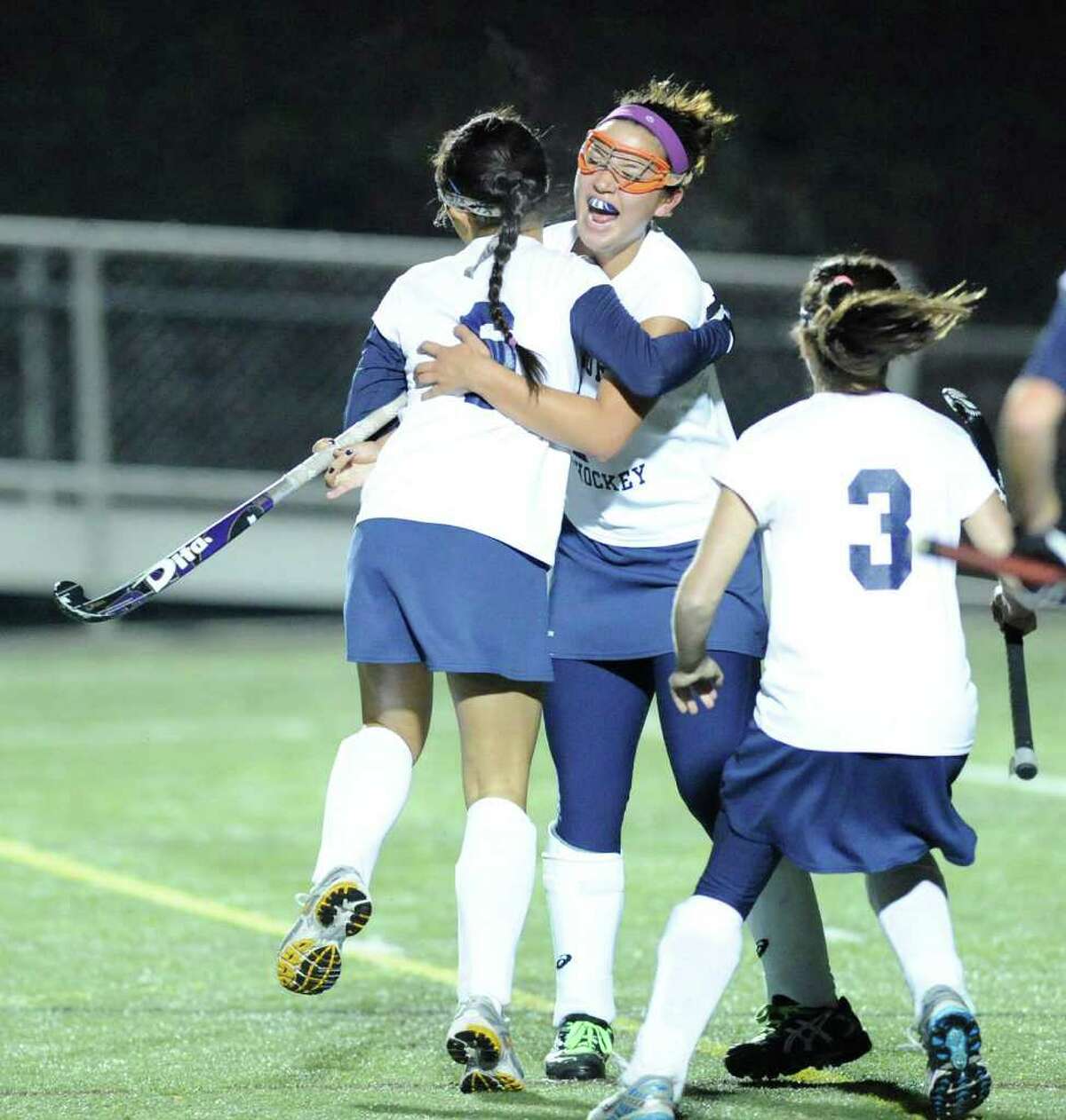 Wilton beats New Canaan to reach FCIAC field hockey championship
