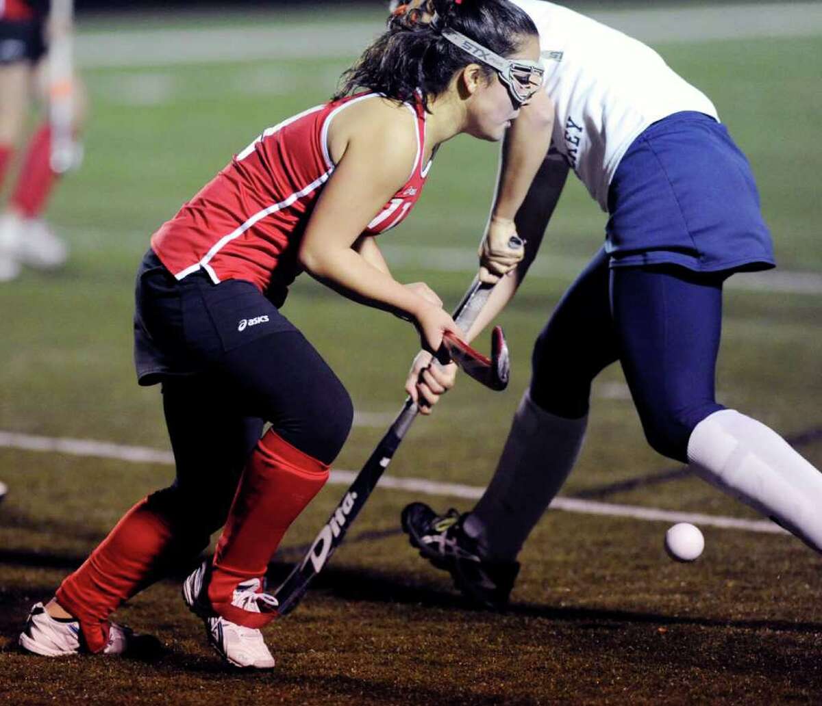 Wilton beats New Canaan to reach FCIAC field hockey championship
