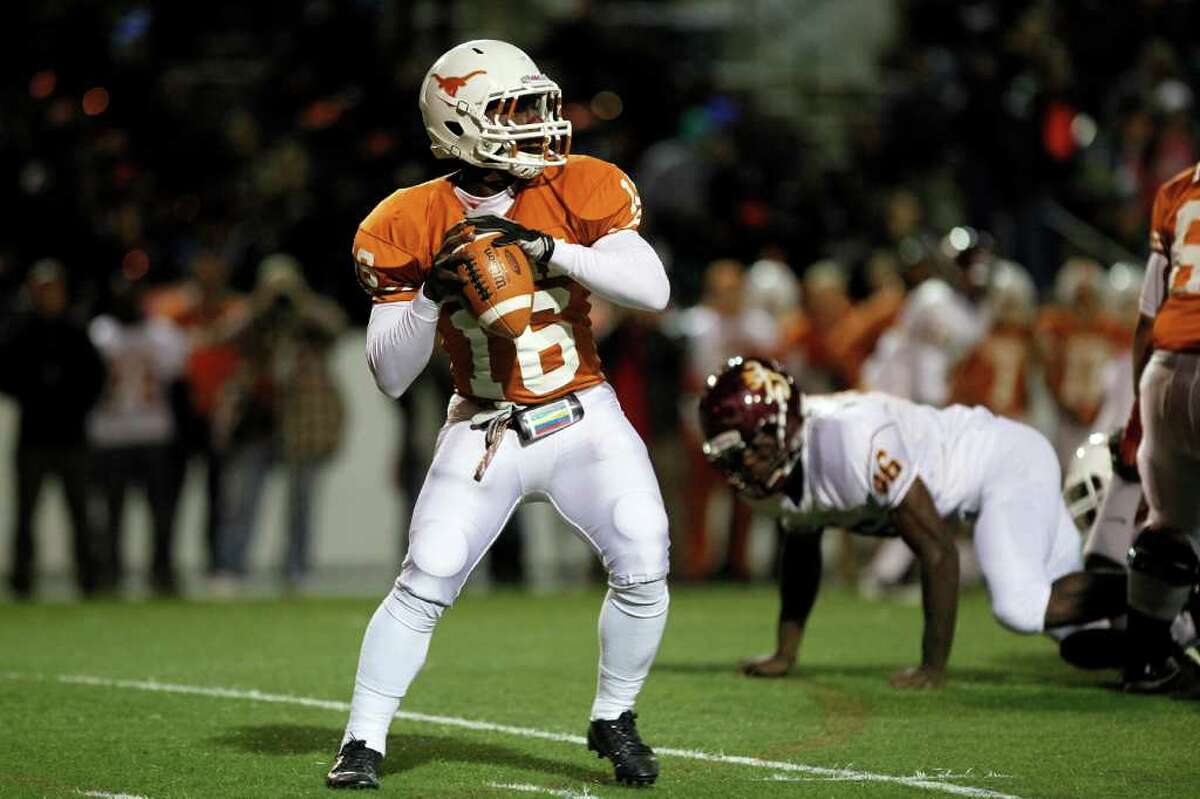 Lack of QB finally does in Dobie against Deer Park