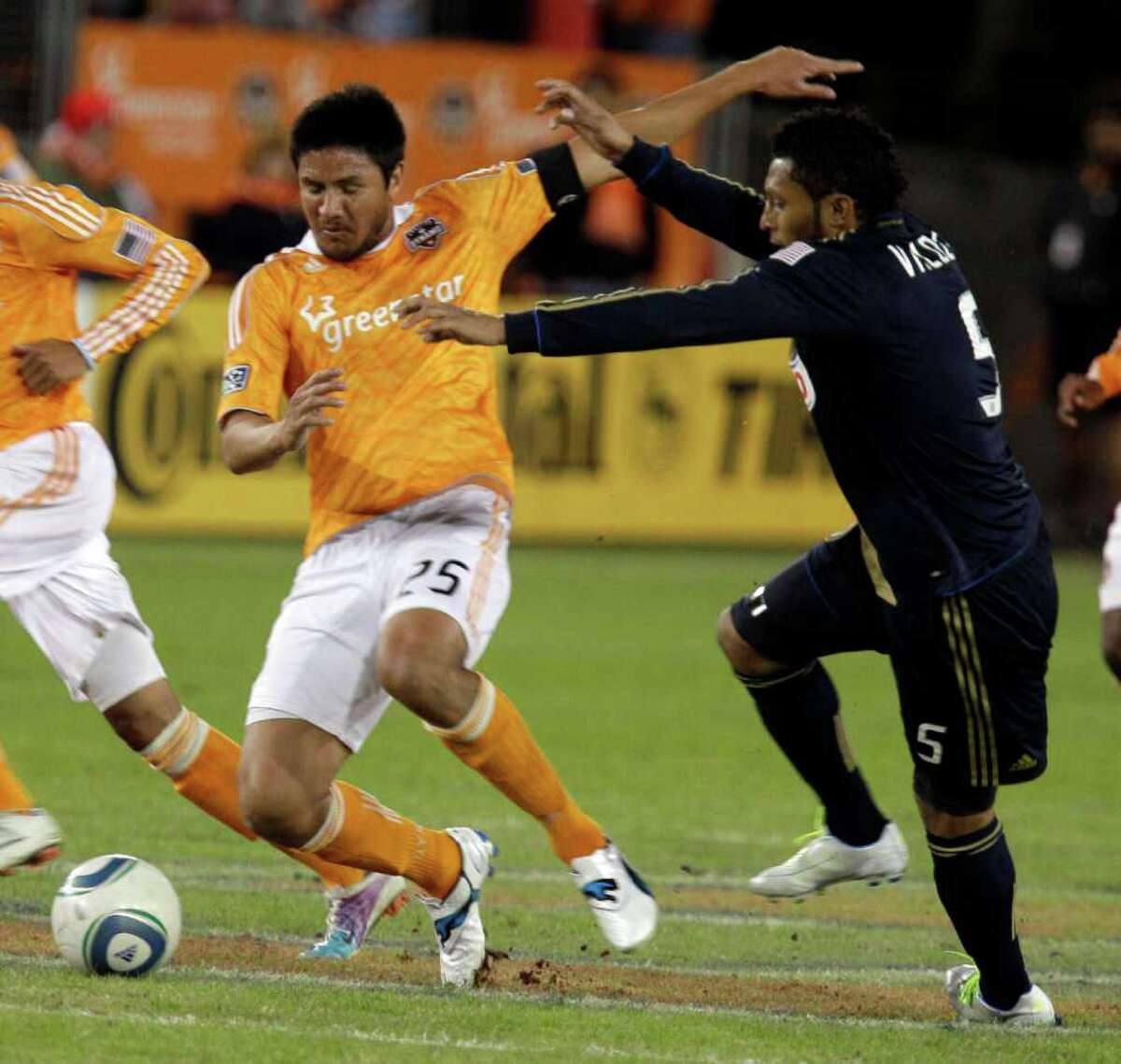 Dynamo complete deal to bring Ching back to Houston