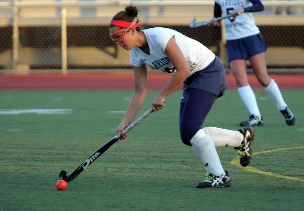 Staples nips Wilton, 2-1, in FCIAC Field Hockey final