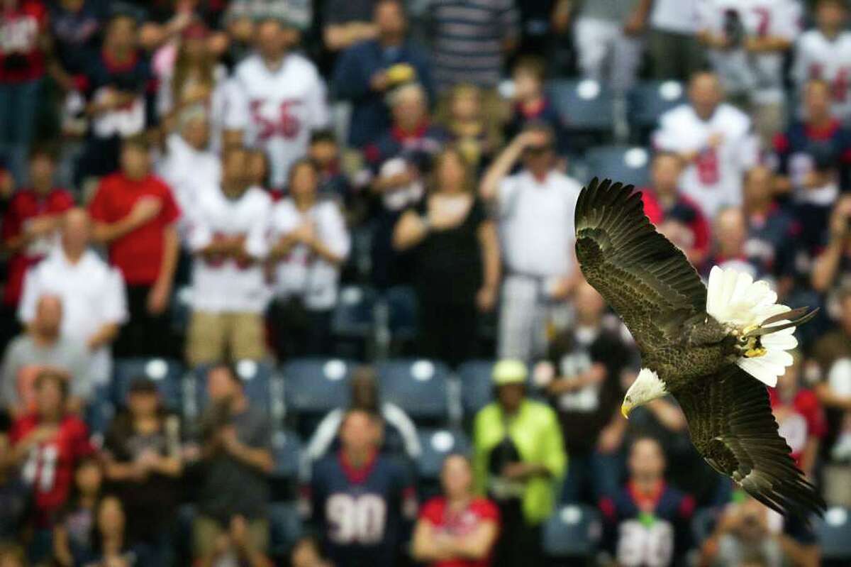 Texans get tough in 30-12 win over Browns