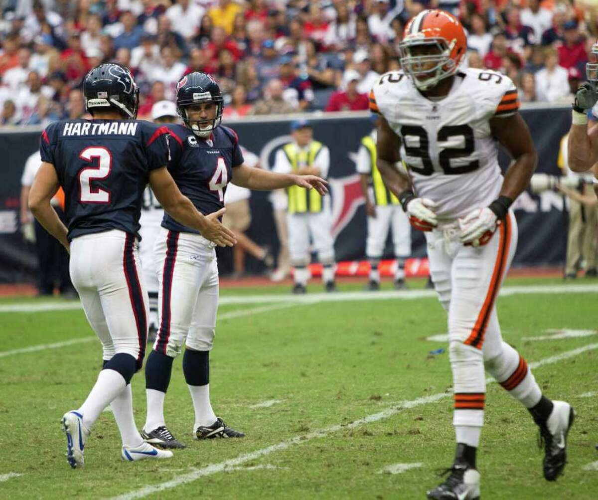 Texans get tough in 30-12 win over Browns