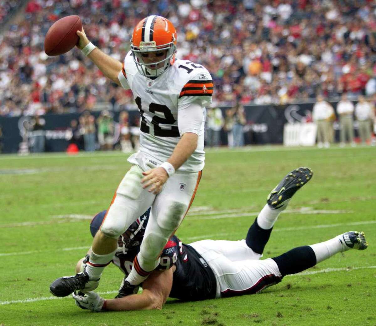 Texans get tough in 30-12 win over Browns