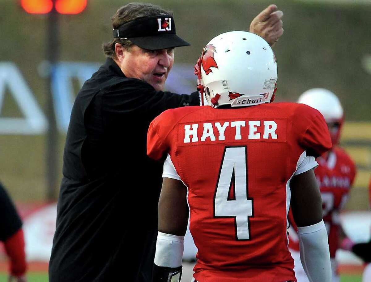 Dabe: Like Prewitt did, Lamar must endure