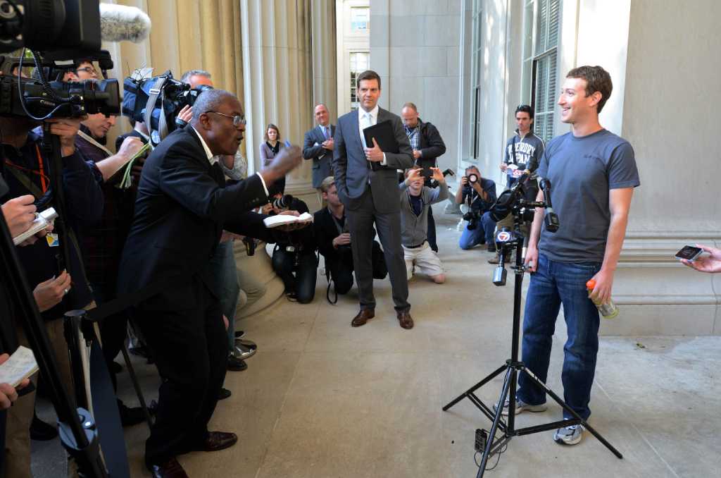 Facebook founder returns to Harvard to recruit