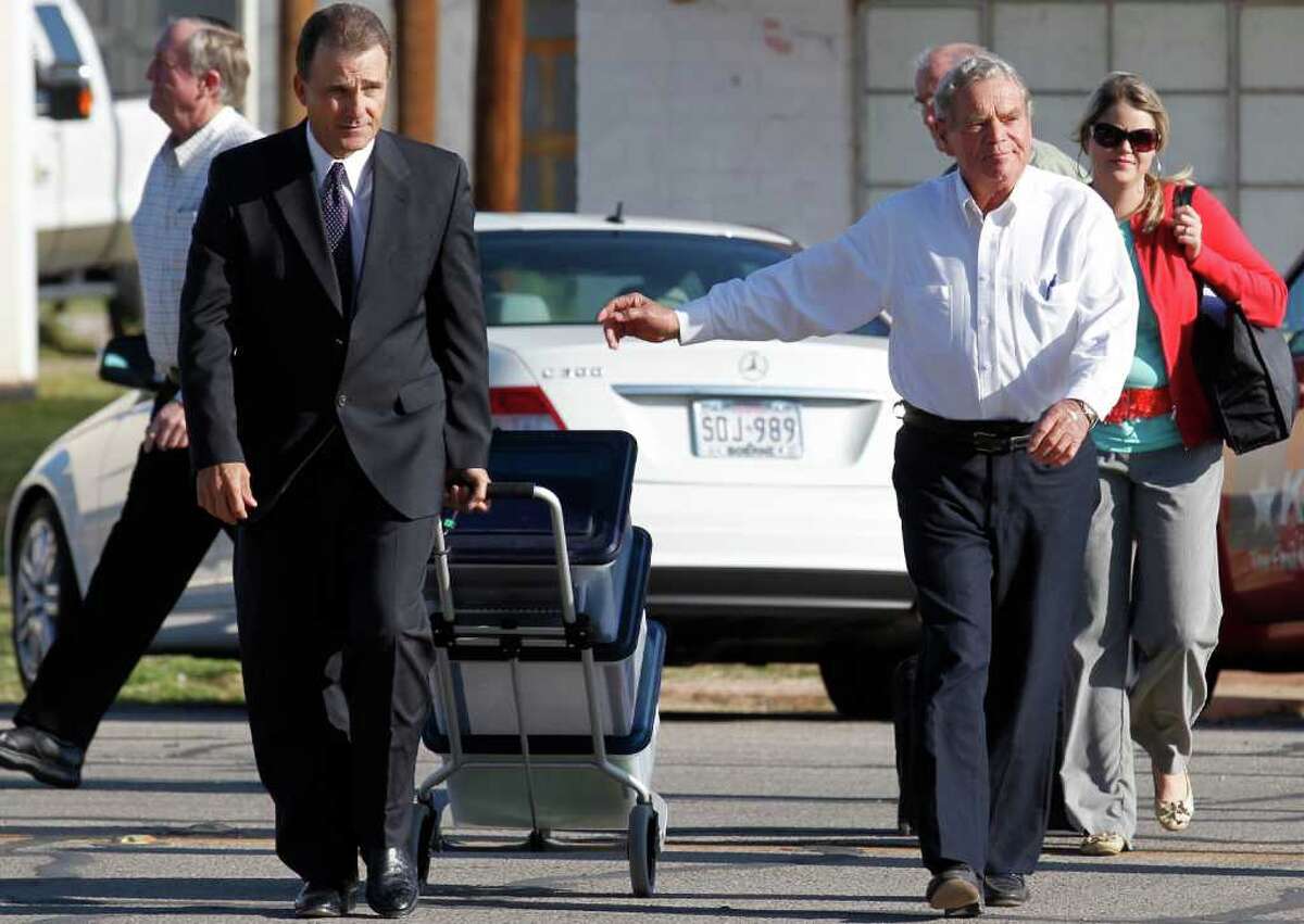 Polygamist sect leader Warren Jeffs hospitalized in Texas