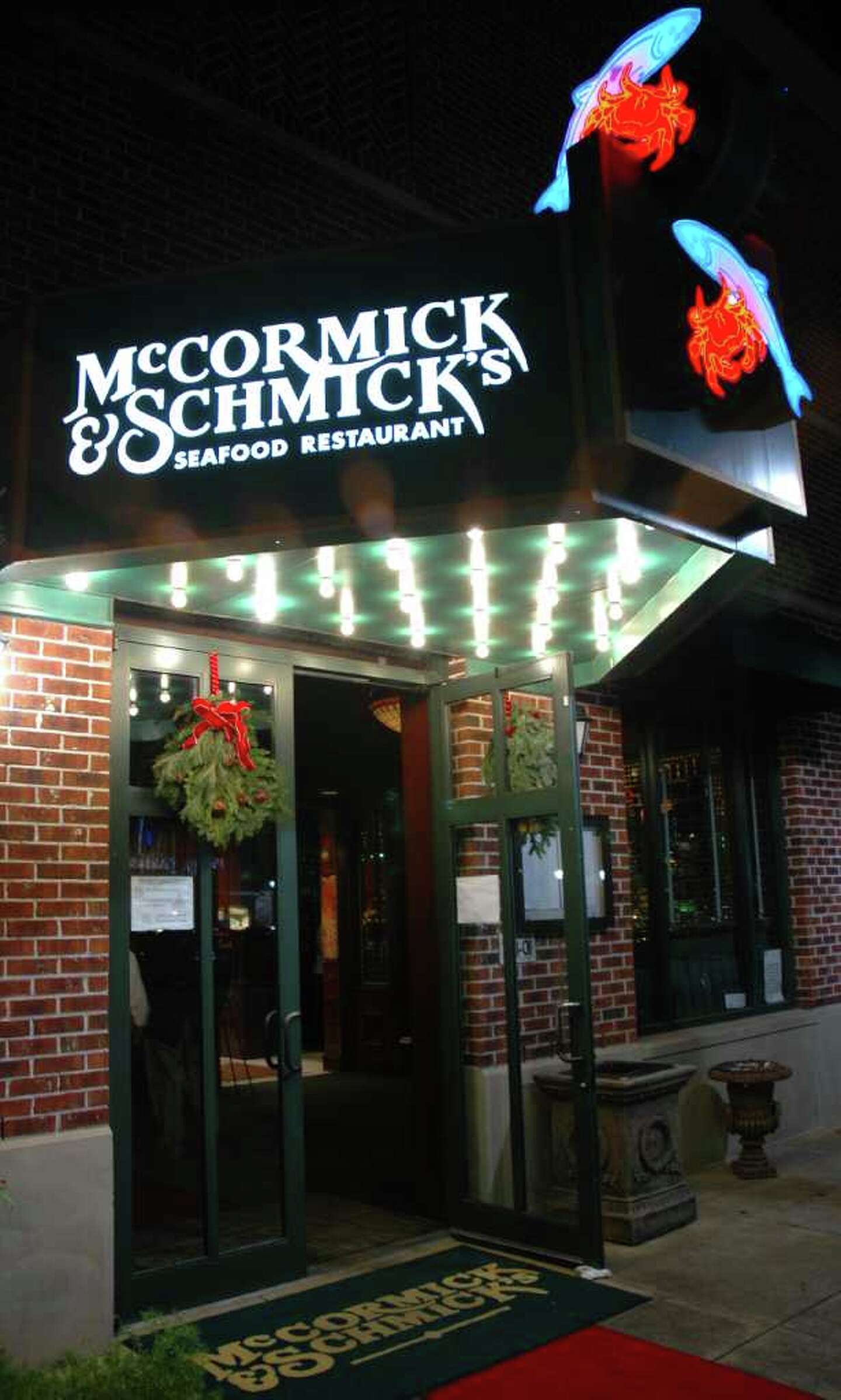 Landry's CEO has deal to buy McCormick & Schmick's
