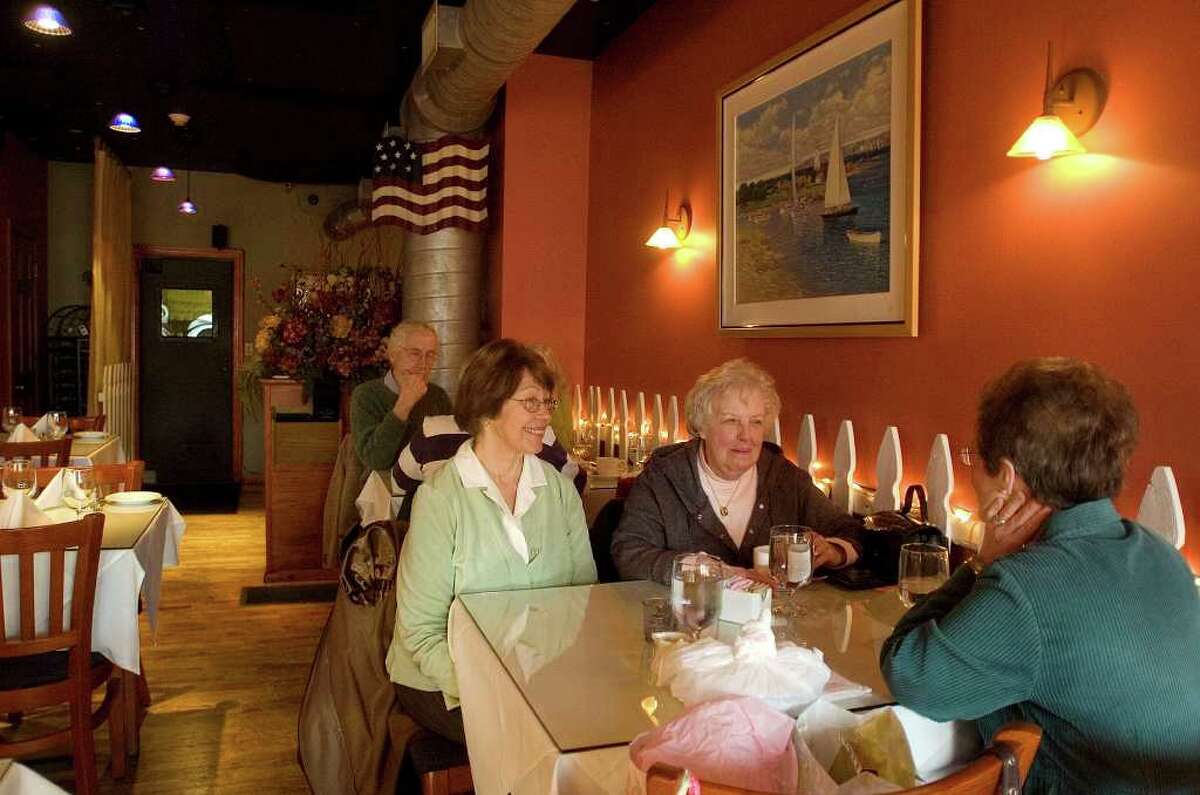 Bailey's Backyard: Inventive menu, decor make for enjoyable dining