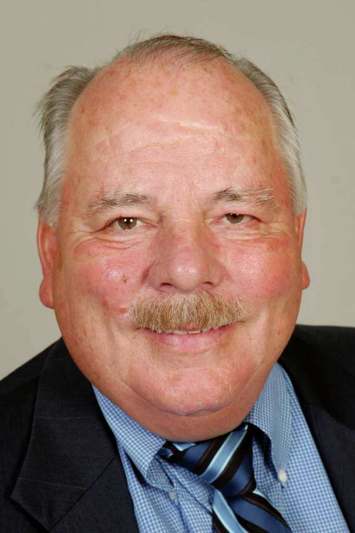 Republican George Temple takes Oxford First Selectman race