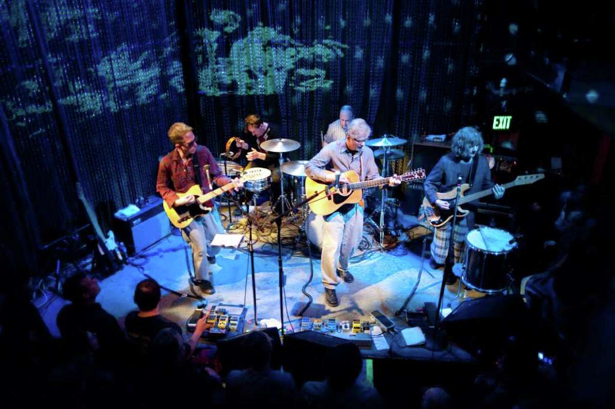 Feelies' Glenn Mercer speaks about music ahead of Mass MoCA show