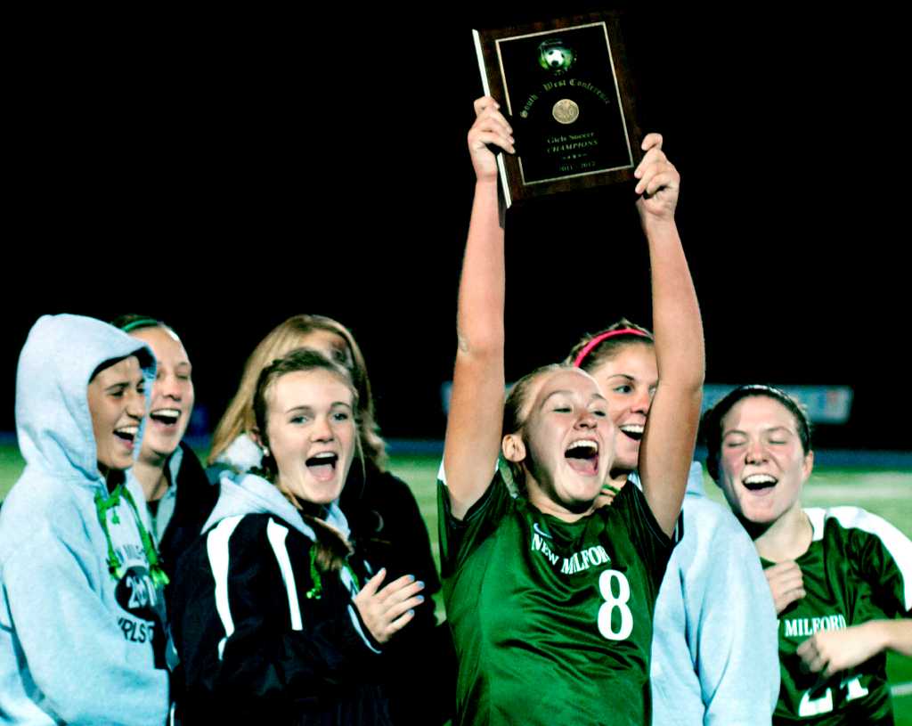 Green Wave girls capture SWC soccer laurels