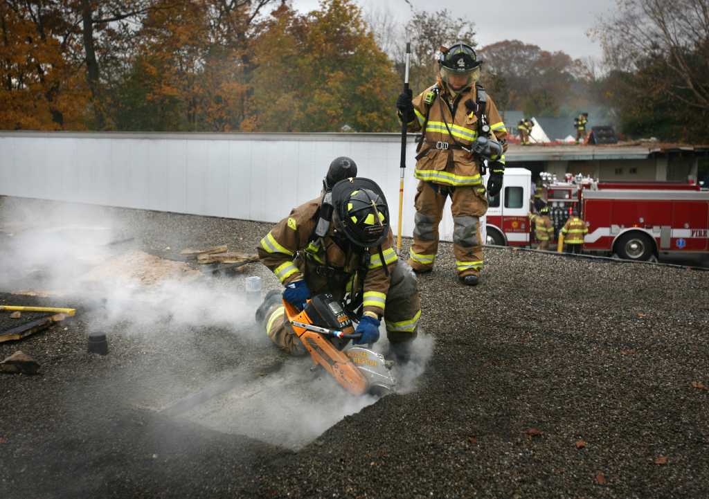 Firefighters stage 'live' fire at old HoJo's motel
