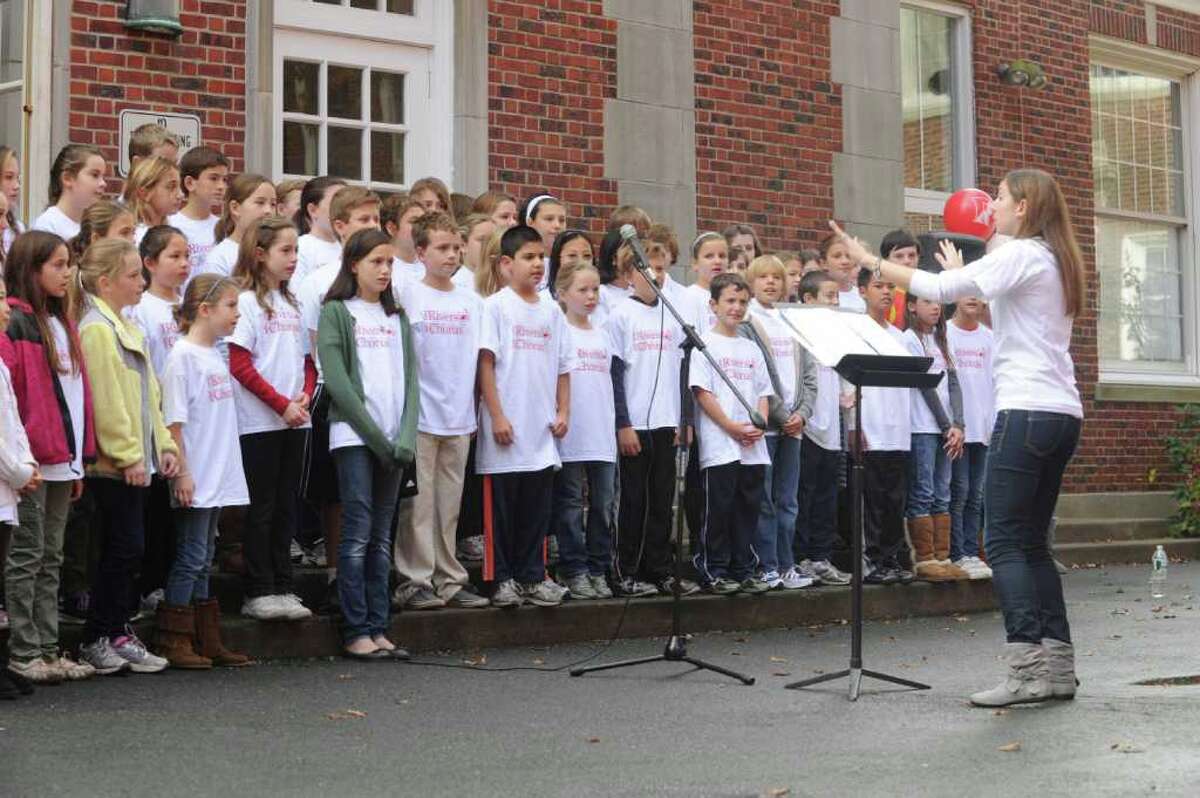 Riverside School honors veterans