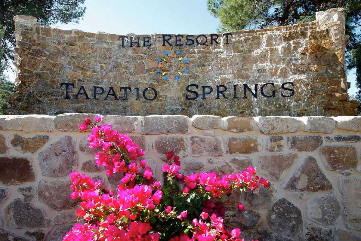 Fire raging at George Strait owned Tapatio Springs Resort
