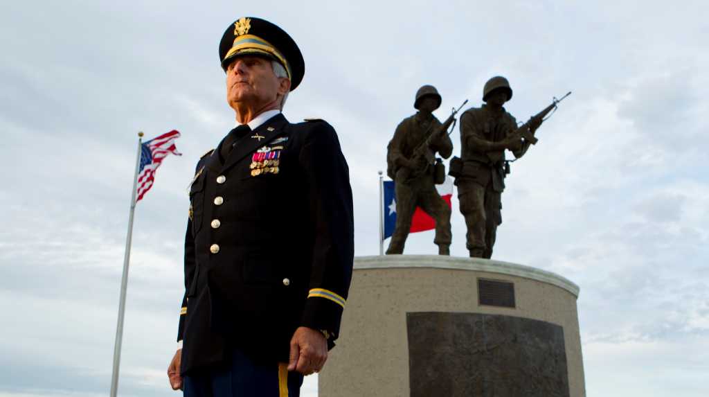 Veteran chronicles Vietnam War memorials
