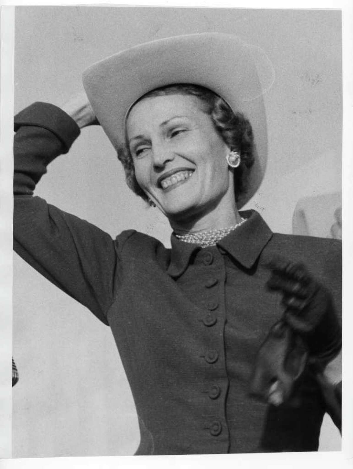 Book review: Mrs. Nixon