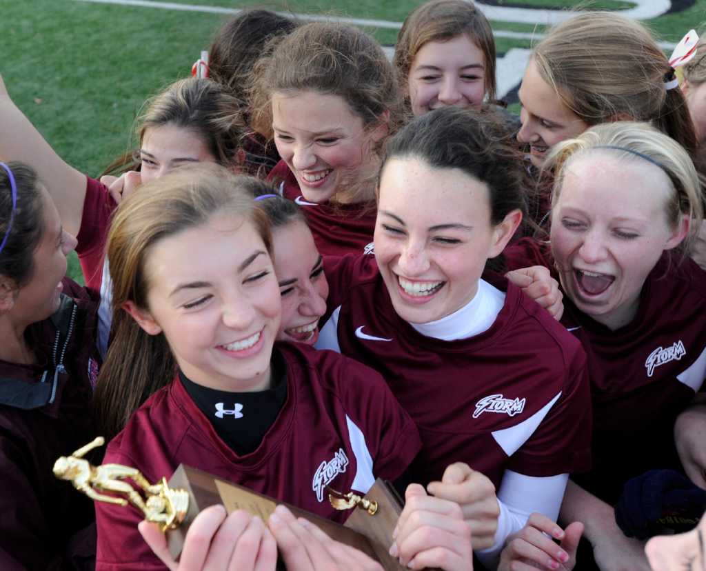 St. Luke's tops Greenwich Academy, 6-1 for FAA girls soccer title
