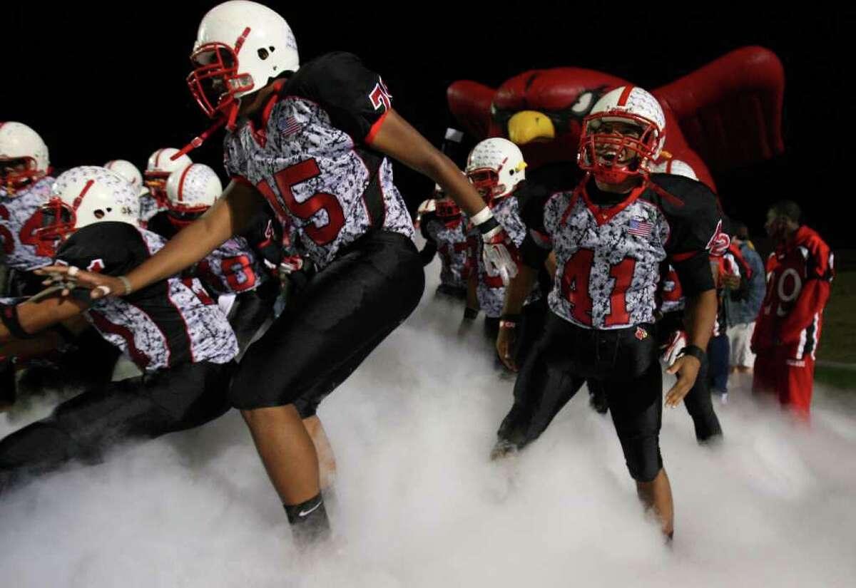 Cinco Ranch rides running back to playoff rout of Bellaire