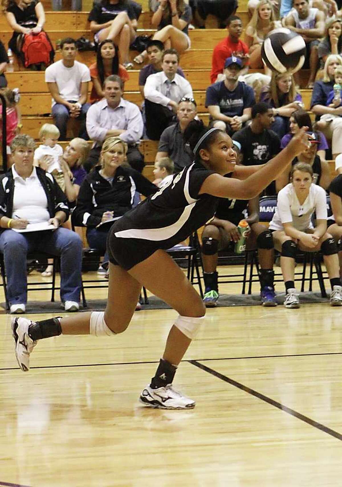 Volleyball: Foster focused on goal