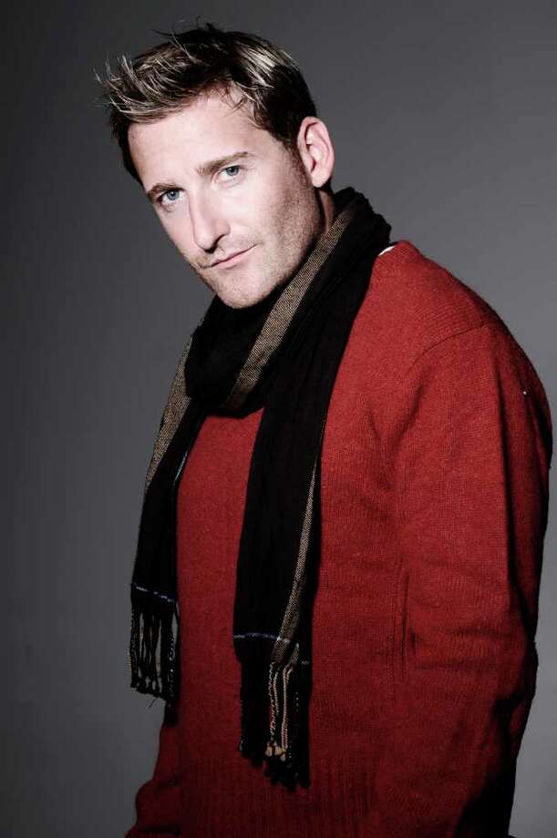 Paul Byrom sings, shares stories in Ridgefield - Connecticut Post