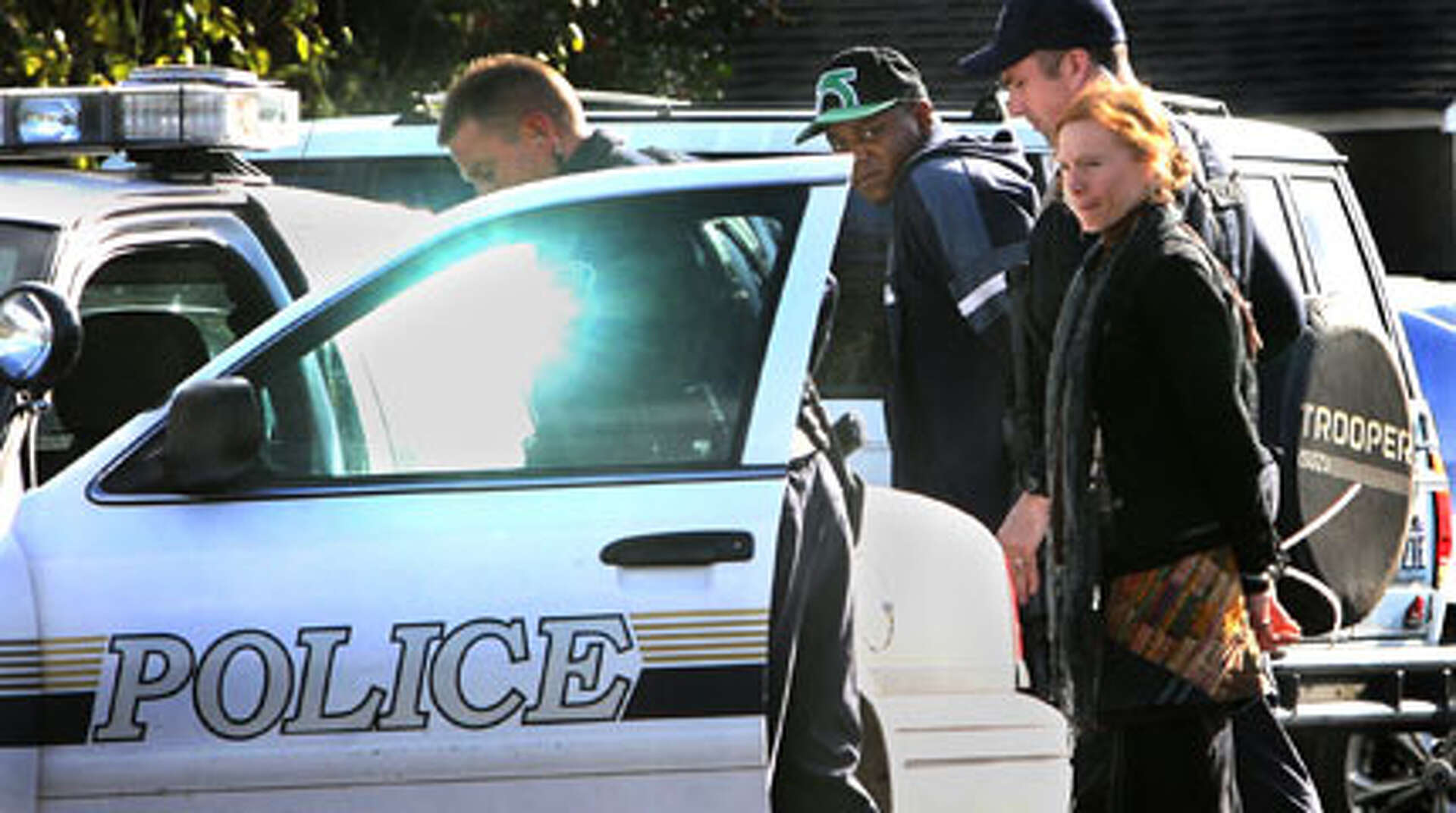 Marijuana raids define a 'danger zone' for dispensaries