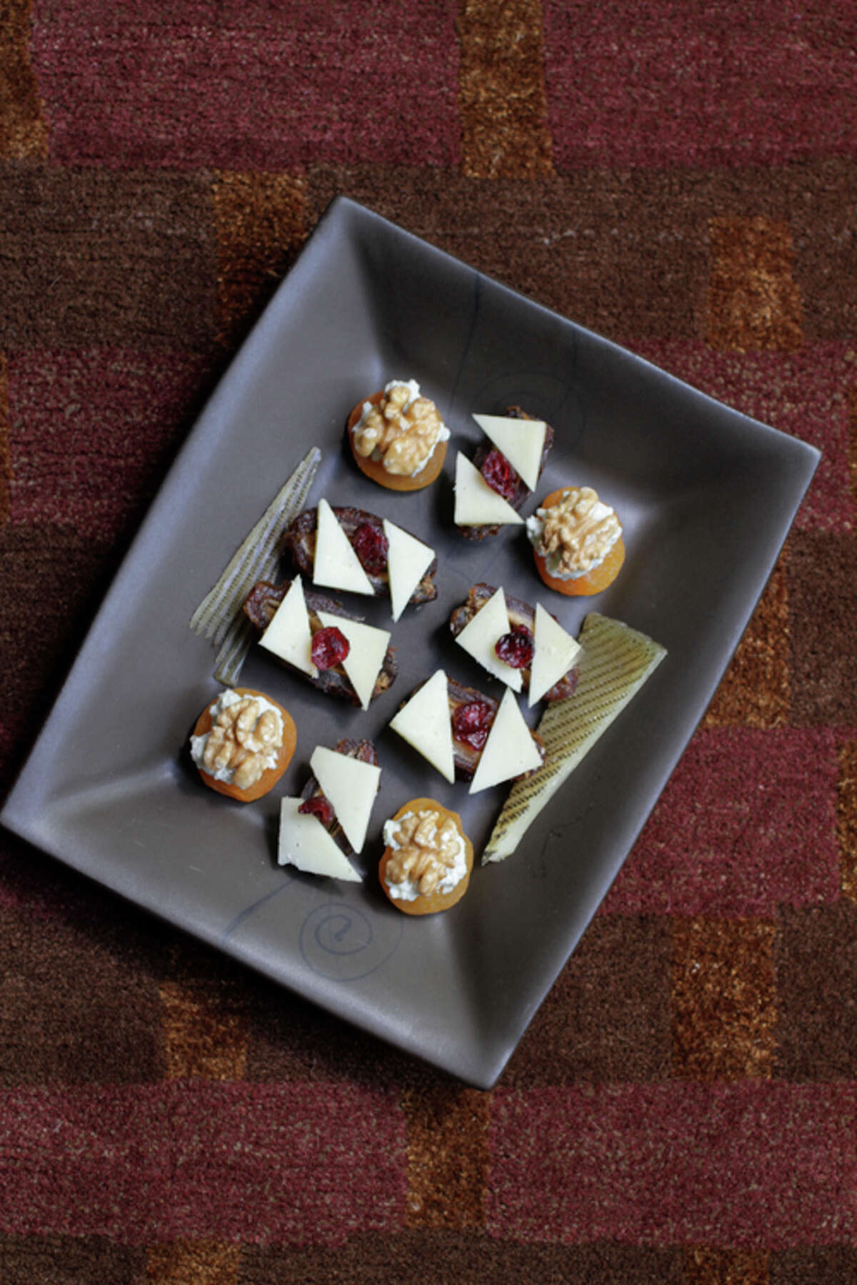 El Matha Wilder makes hostessing so easy