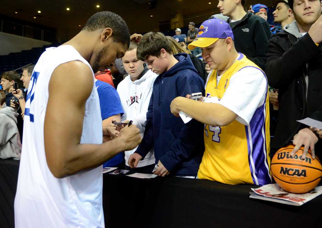 NBA players draw small crowd in Bridgeport