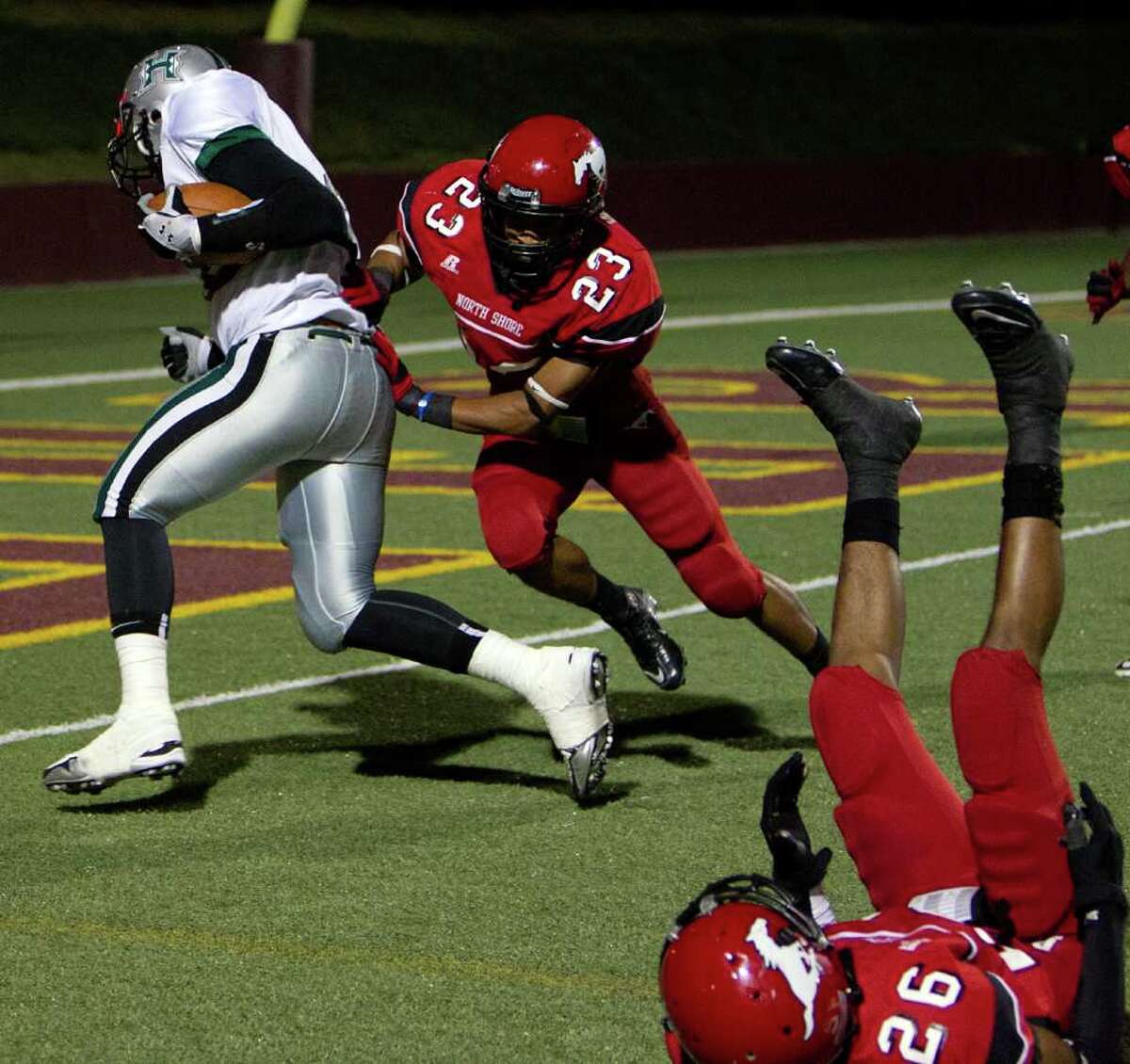 Addison guides Hightower to win over North Shore